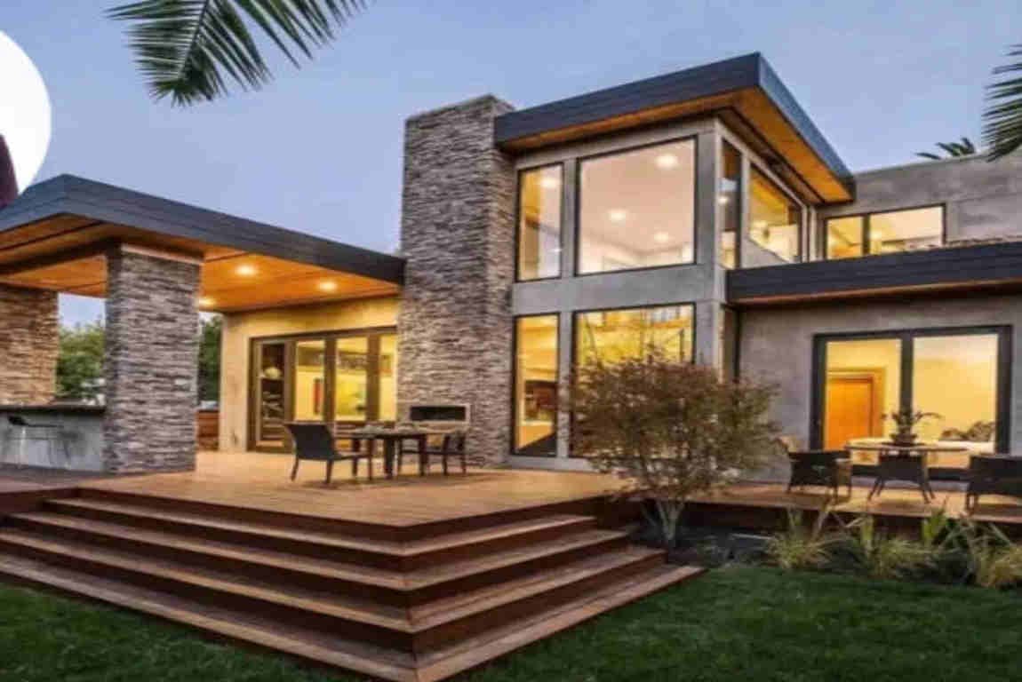 Discover the Charm of Beth Behrs' Beautiful House